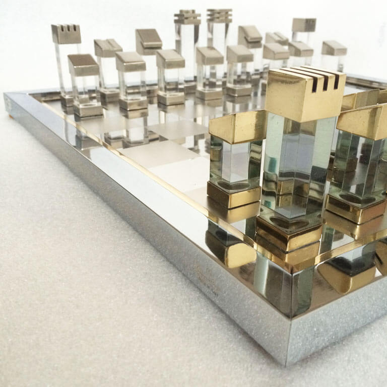 Wonderful Romeo Rega Lucite Chess Set | Galleria62